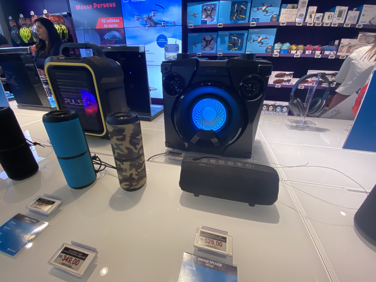 Multilaser lança smartphone H e abre loja em São Paulo - INTERFACES