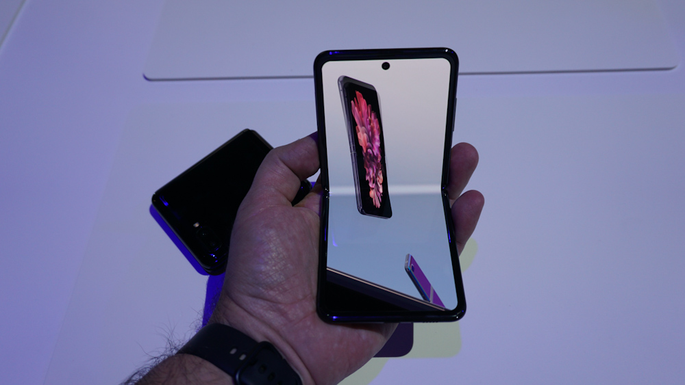 Galaxy Z Flip chega em março ao Brasil - INTERFACES