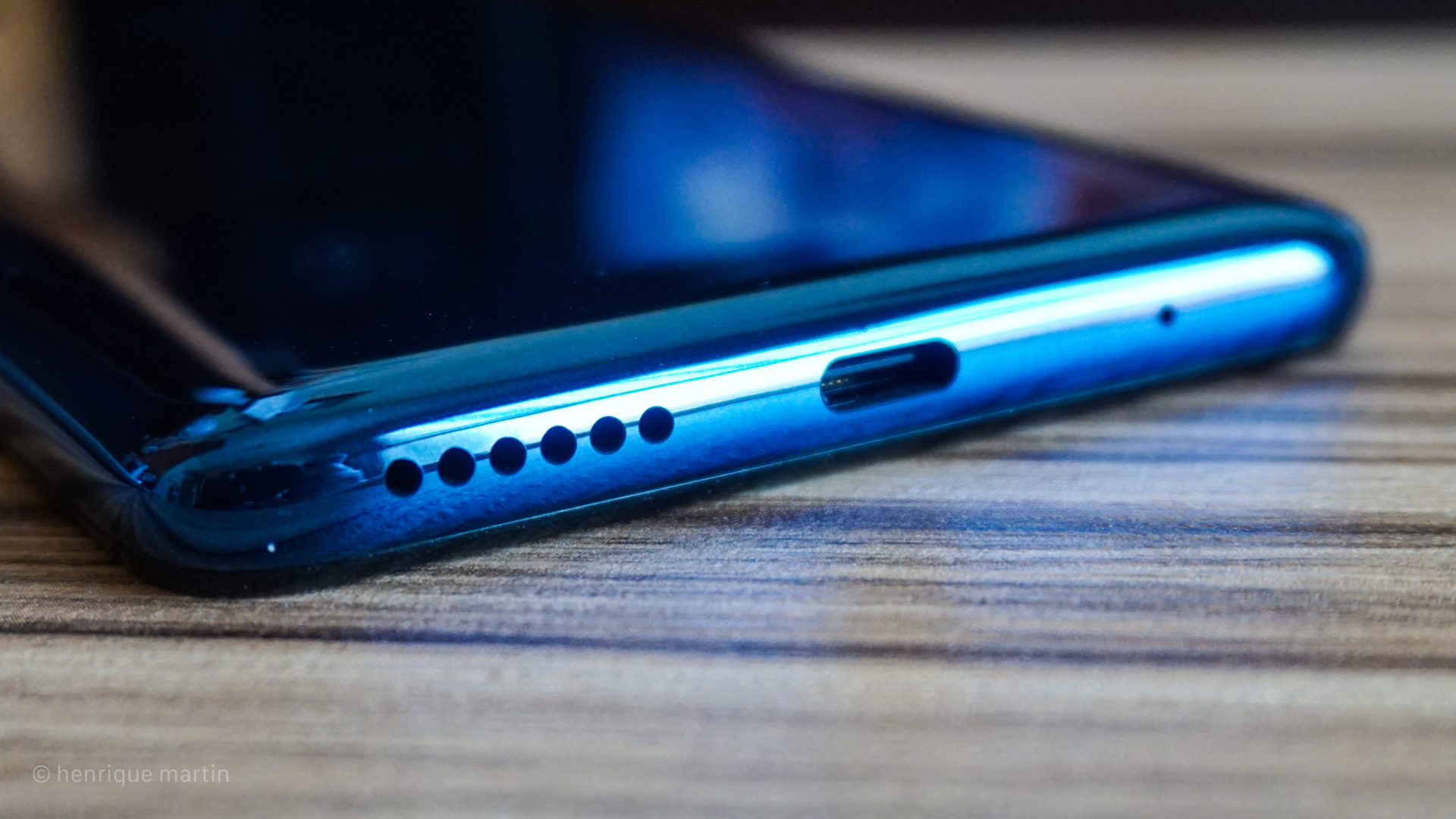 Moto G9: linha 2020 segue (de novo) a concorrência - INTERFACES